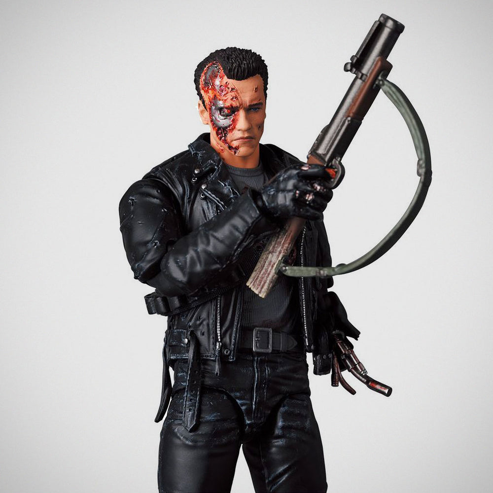 Terminator 2: Judgement Day MAFEX No.191 T-800 (Battle Damage Ver.)